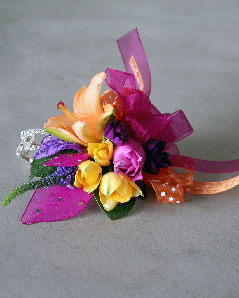 Fresh Floral Fashion Corsage – The Plant People